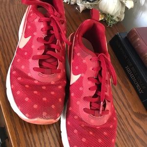 Women's Nike Shoes on Poshmark